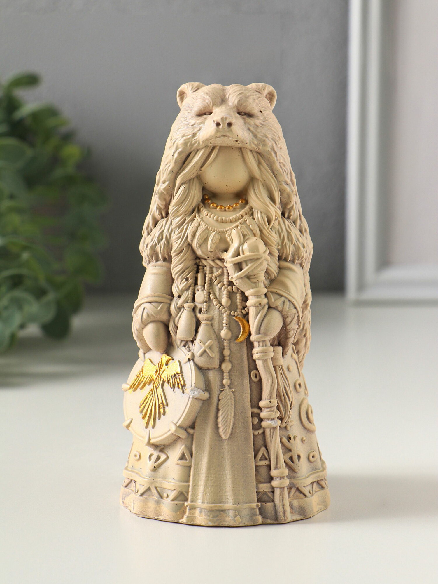 Фигурка гипс "Берегиня Шаманка медведица", 13.5x6 см, слоновая кость