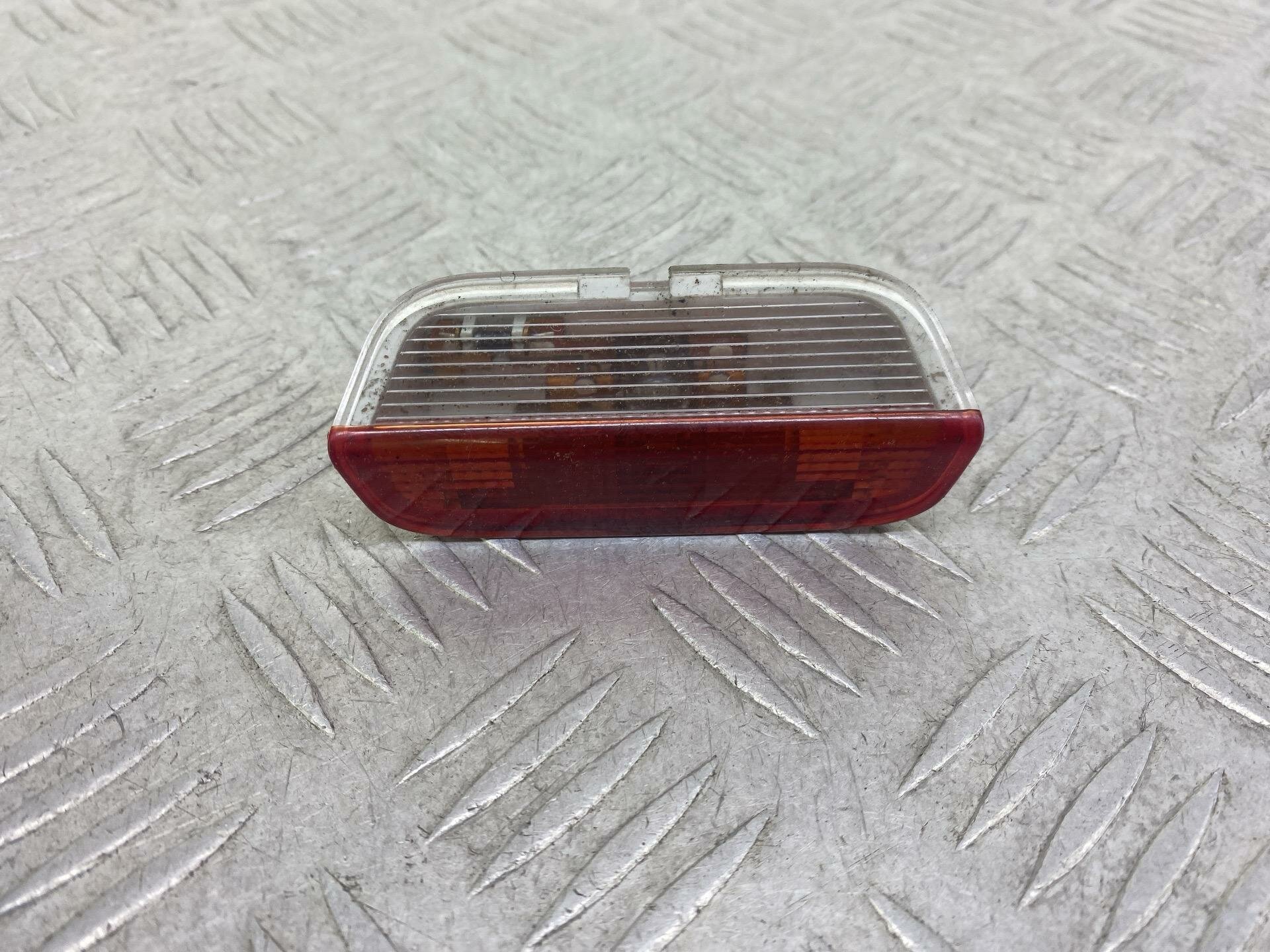 Подсветка двери задней правой Volkswagen Passat B6 2006 1K0947411A
