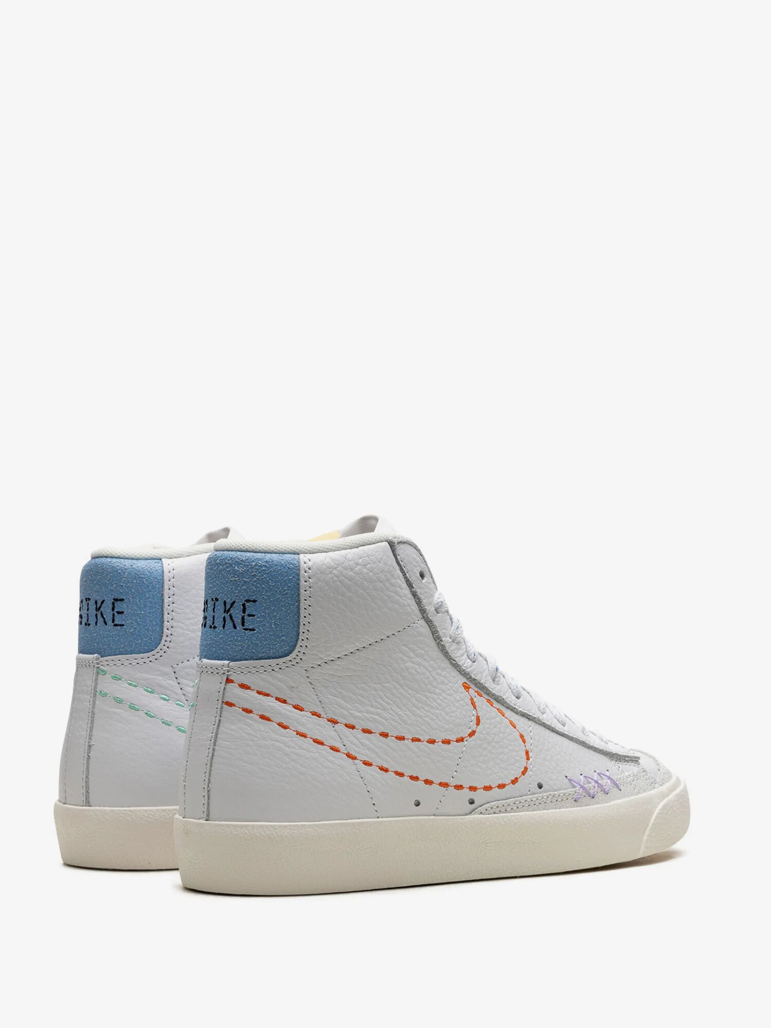 Кроссовки NIKE Blazer Mid '77 'Nike 101', размер 6 US, бежевый/белый — фото 1