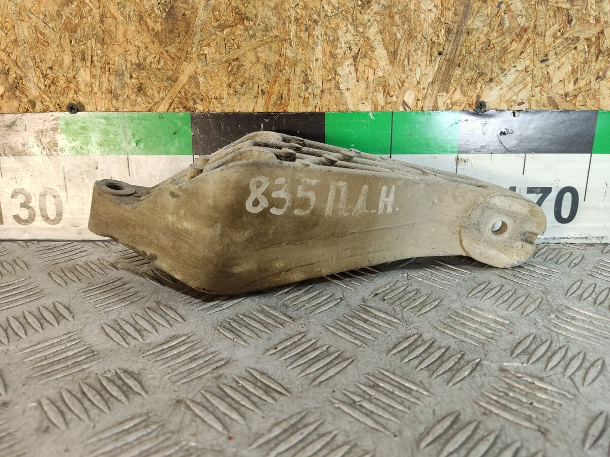 Кронштейн двигателя OPEL Vectra B 90498426