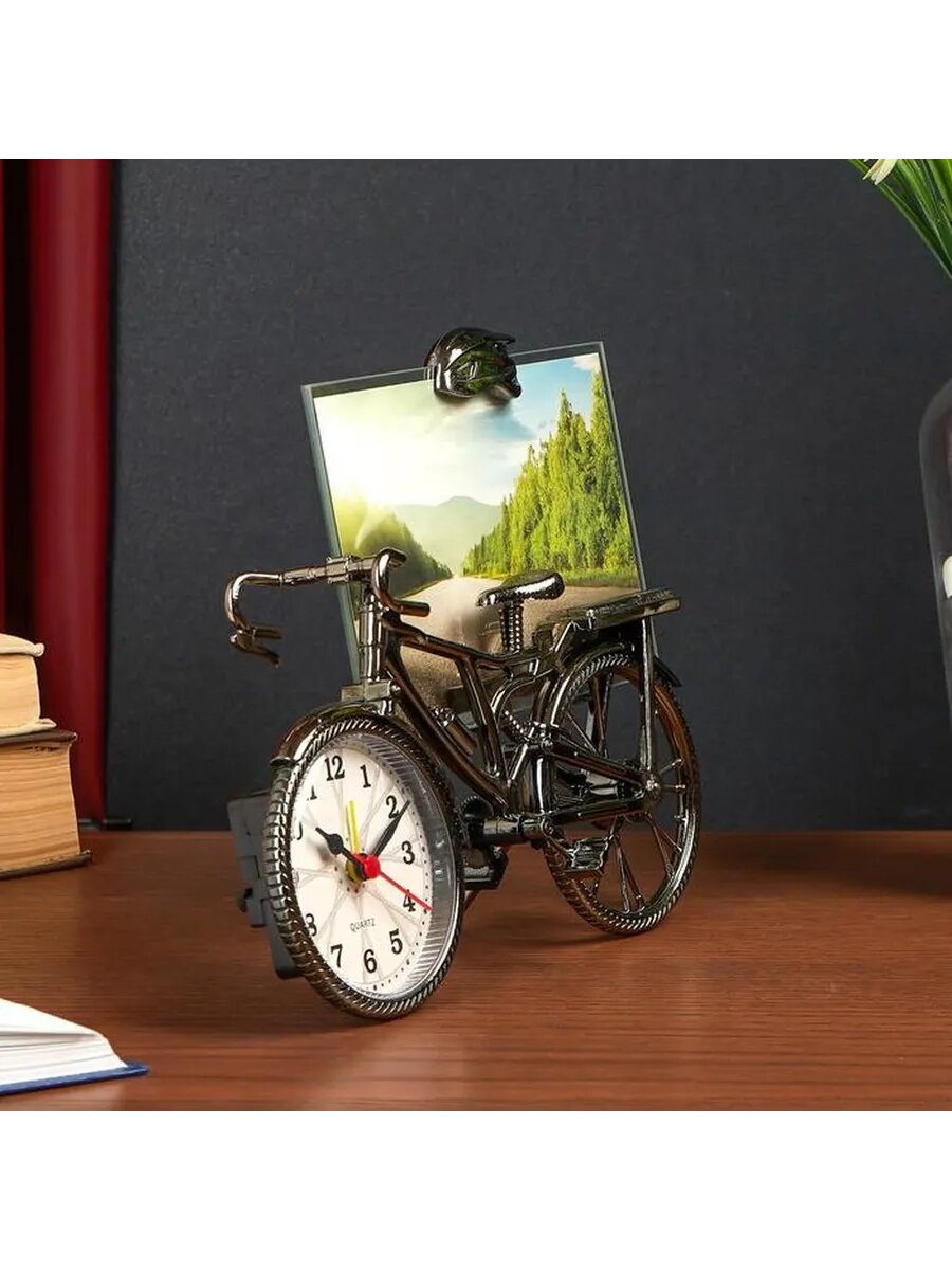 Стильная фоторамка с часами в тематике велосипеда