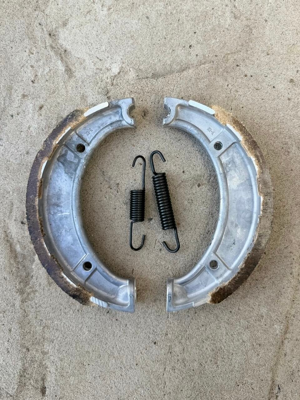 Колодки тормозные задние на Иж