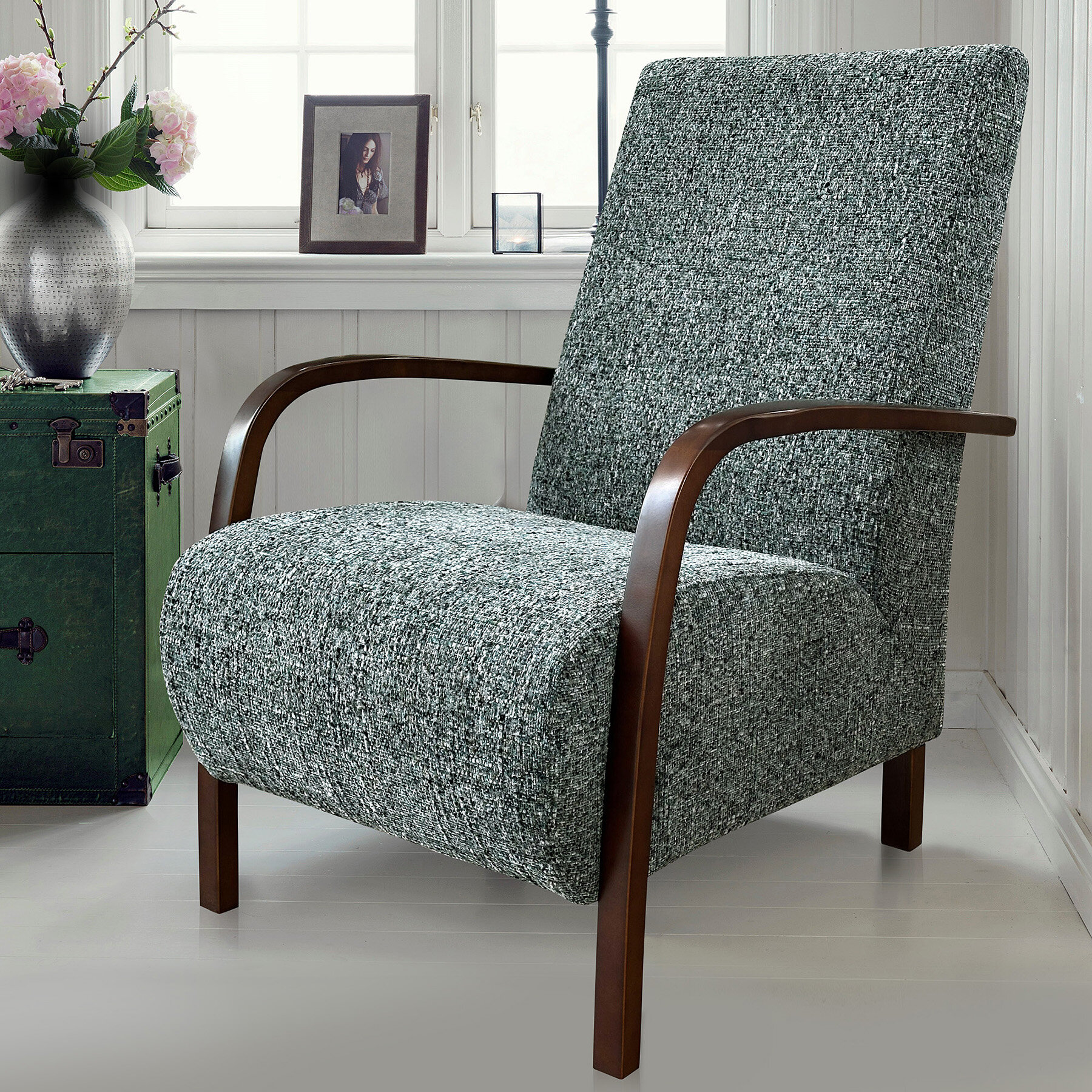 Кресло Ант, СТД, узкое кресло, деревянные подлокотники, шенилл