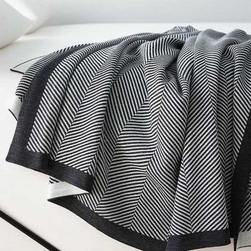 Скандинавский вязаный плед-накидка Тонкое одеяло для сна, самолета, офиса, дивана и автомобиля Универсальный теплый аксессуар