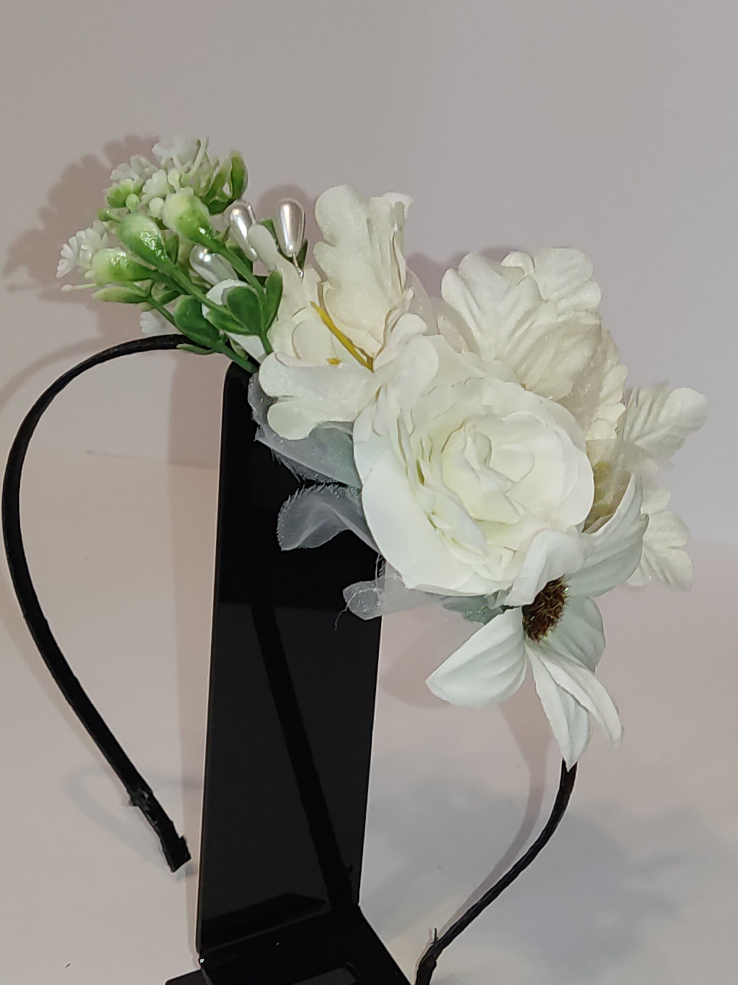 Ободок для волос "Цветы", металл, ручной работы, белый