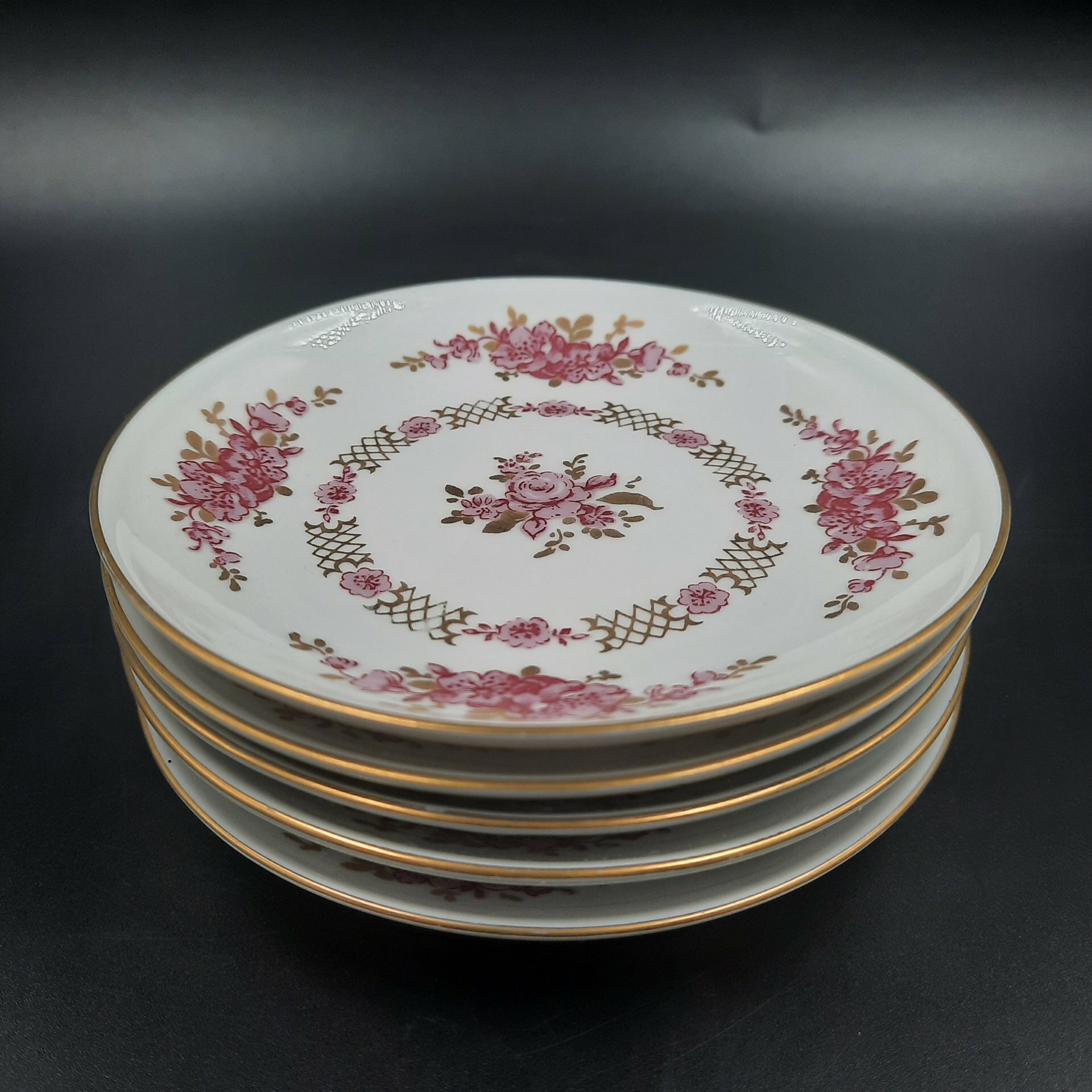 Набор из пяти розеток с цветочно-ажурным орнаментом, фарфор, деколь, золочение