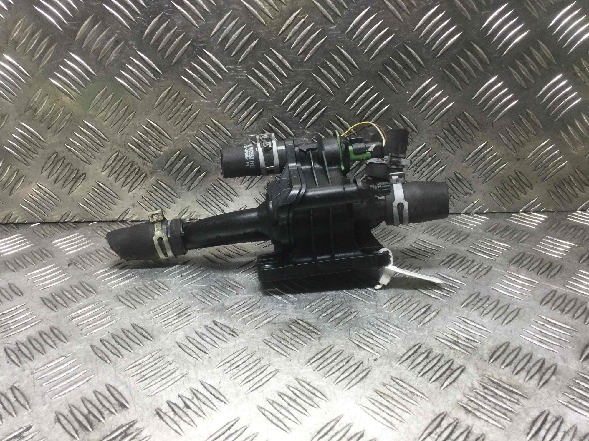 Б/У Корпус термостата Ford Focus 3 поколение (2011-2014) 2011 г.