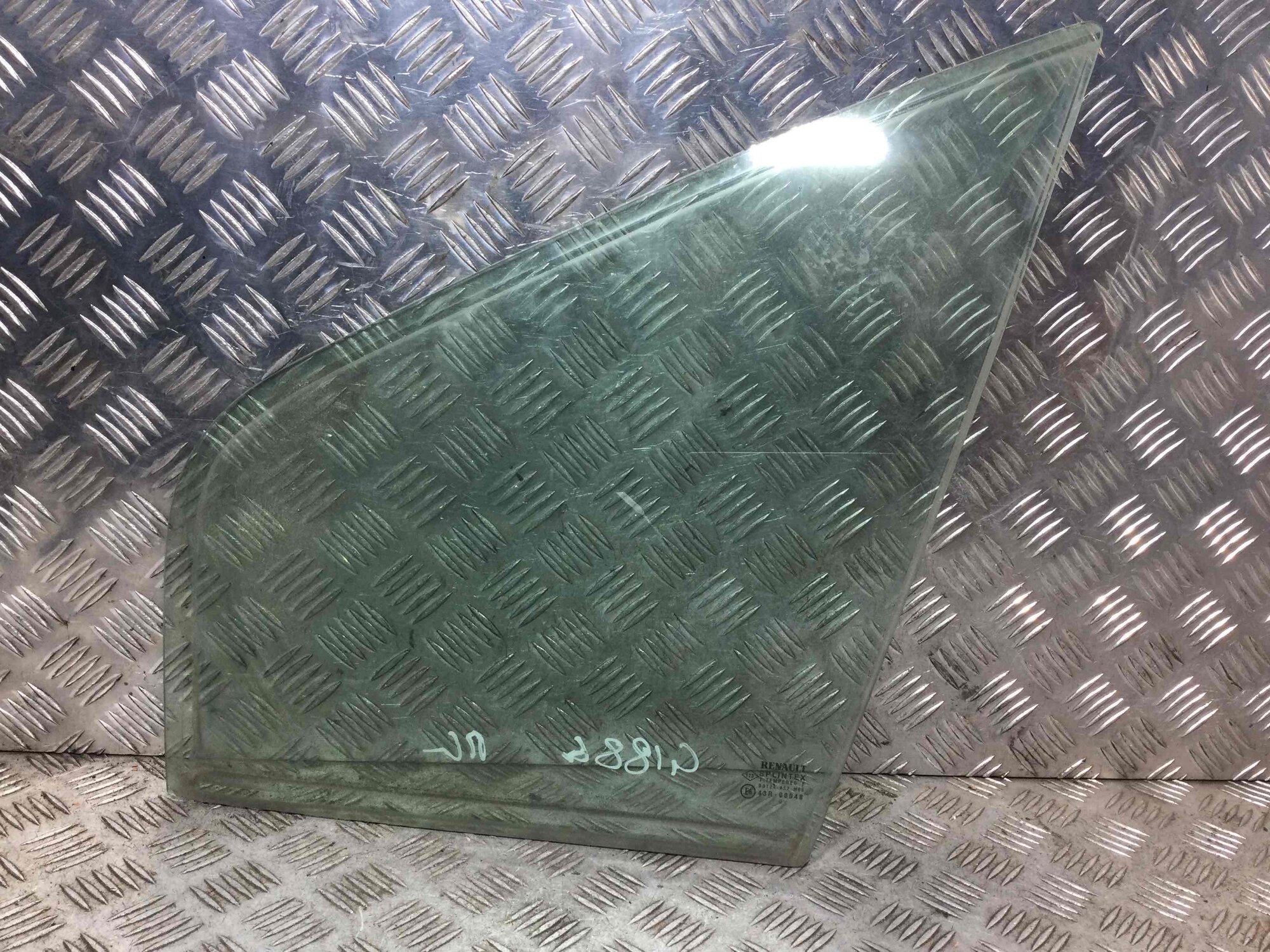 Б/У Стекло двери передней левой Renault Scenic 1 поколение [рестайлинг] (1999-2003) 2002 г.