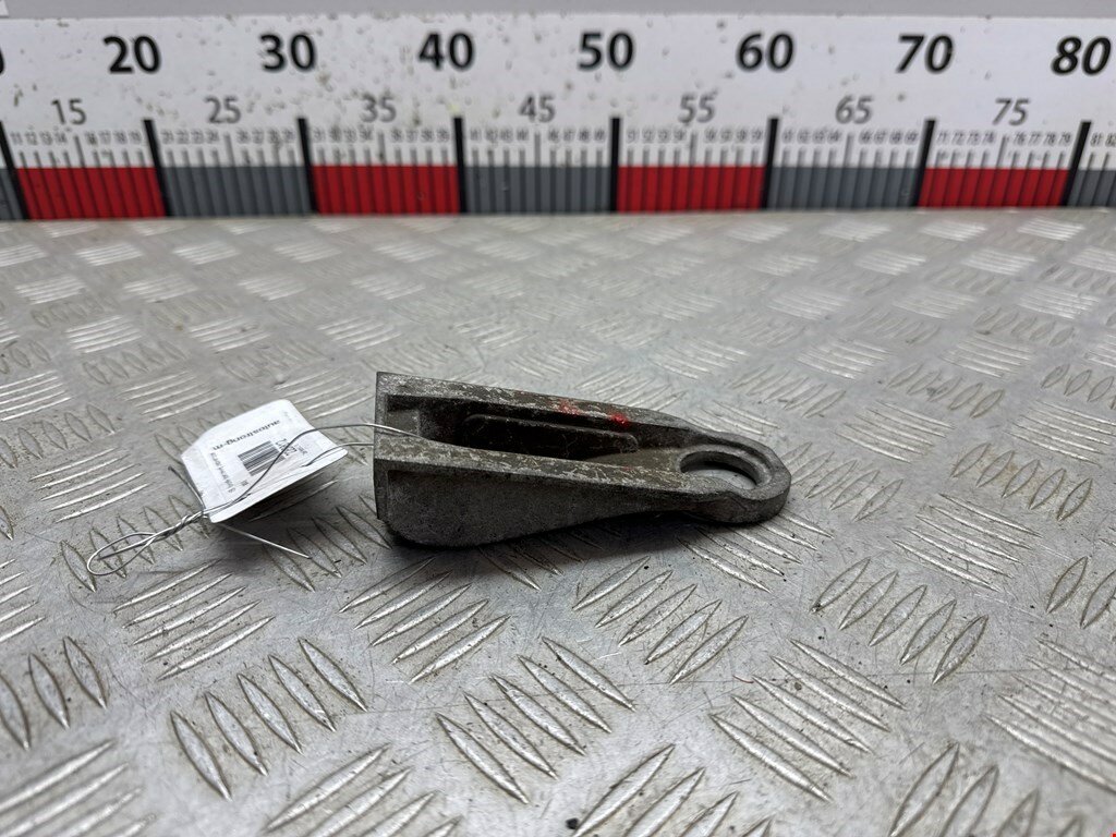 Кронштейн (крепление) радиатора Opel Vectra C арт. 2268812