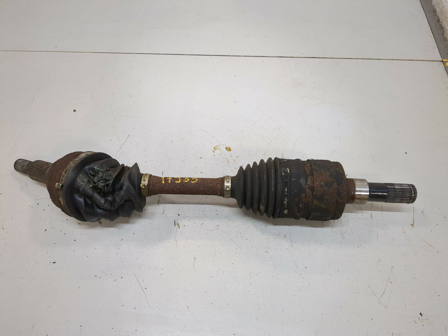 Полуось (вал, шрус) левая передняя Hummer H3 Б/У