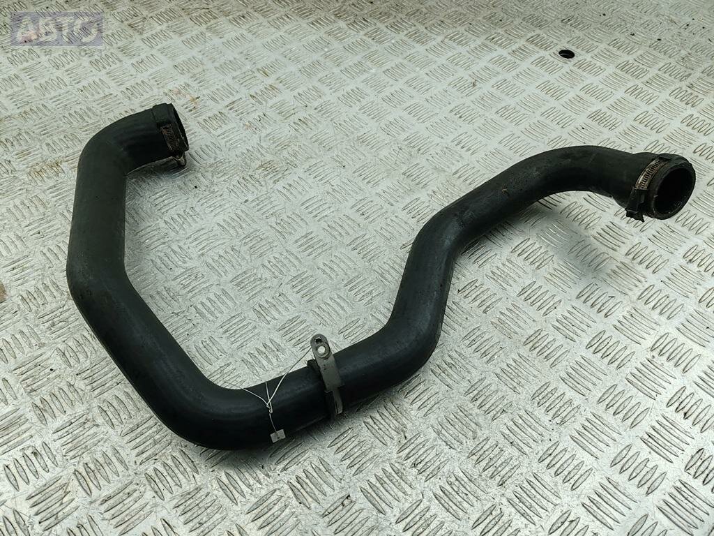 Патрубок интеркулера Opel Vivaro A (2001-2014)