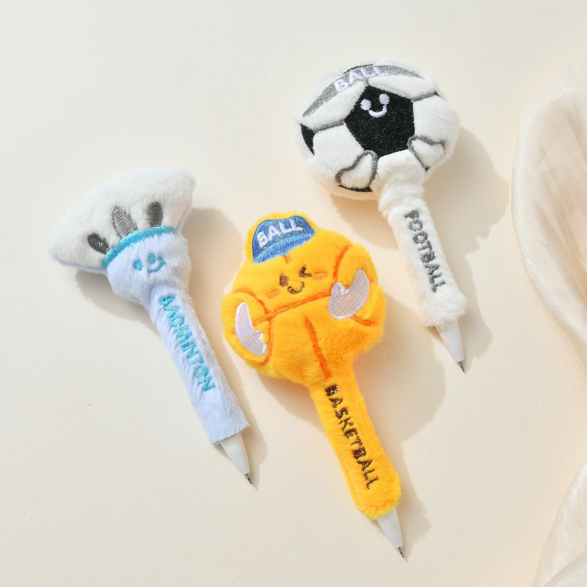 Мягкая ручка, милая выдвижная гелевая ручка, быстро сохнущая, в стиле Ins, высококачественная, милая мультяшная ручка для студентов 0.5 мм, черная ручка для экзаменов