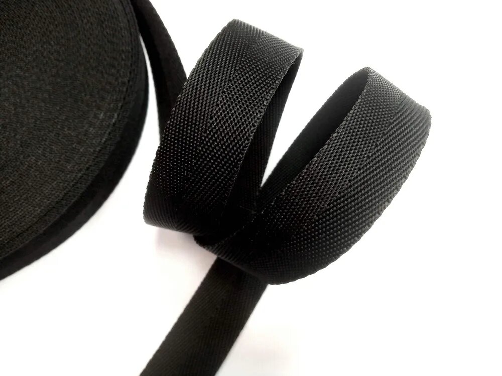 Стропа-лента ременная шир. 25 мм, толщ. 1,4 мм, 5 метров, черная, рисунок "ёлочка"