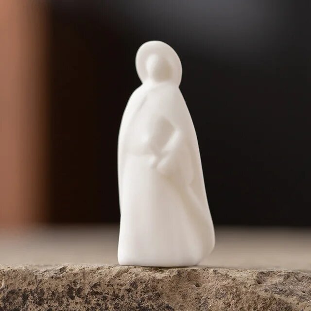 1 миниатюрная статуэтка Будды из белого фарфора, креативное украшение для гостиной, чайной церемонии, дзен-буддизма, миниатюрный аксессуар для ландшафтного дизайна.