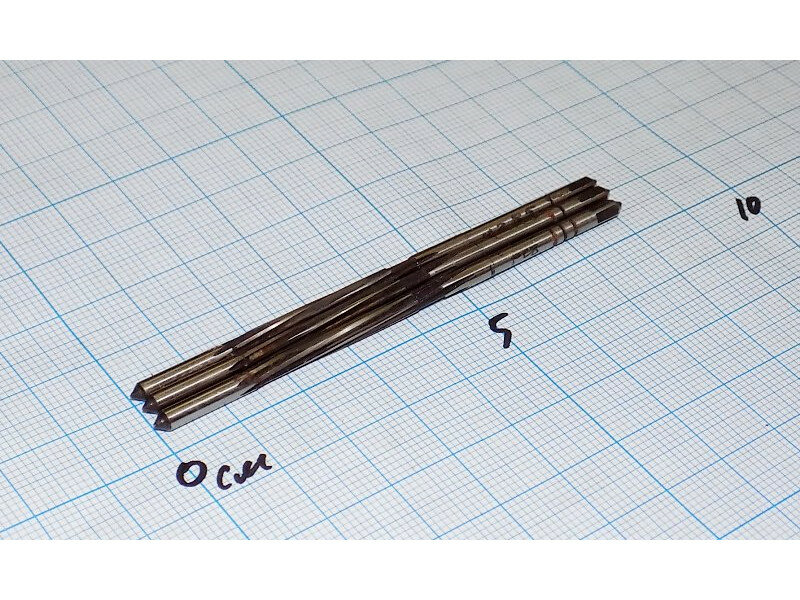 Развертка ручная 3 мм р18 H8 комплект из 3-х штук с ц/хв