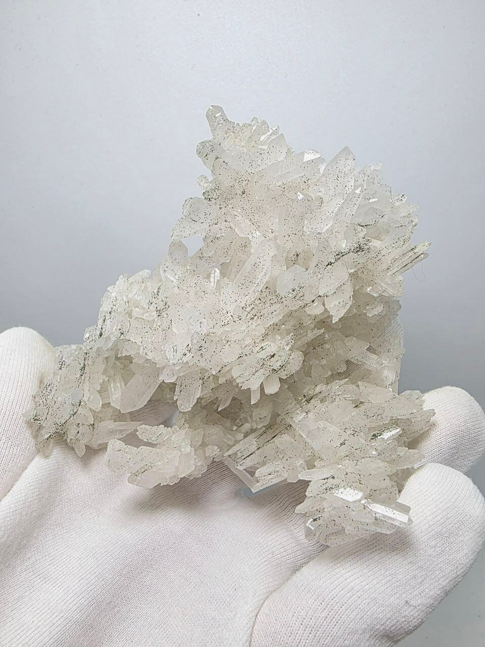 Горный хрусталь (Щётка) 114 мм, 259 г.