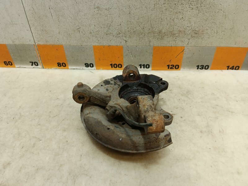 Б/У в сборе со ступицей, ступица Кулак поворотный Toyota Vitz 2000 NCP10 Перед. Прав. 492989 TOYOTA арт. 4321152020