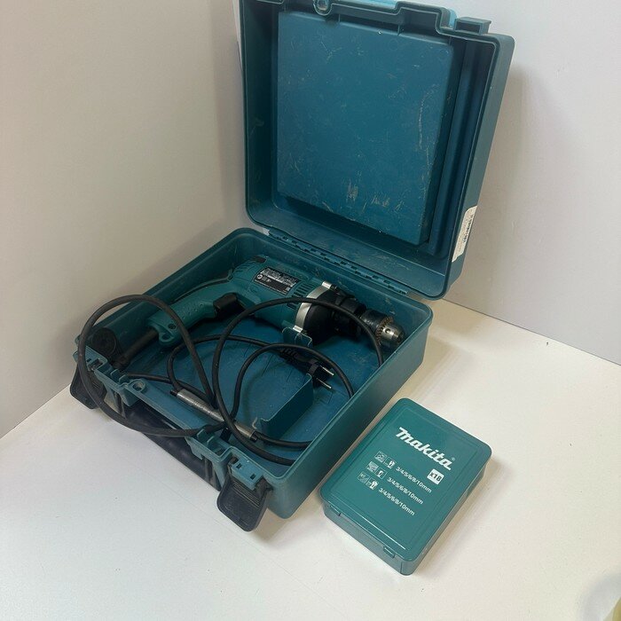Дрель Makita HP1630