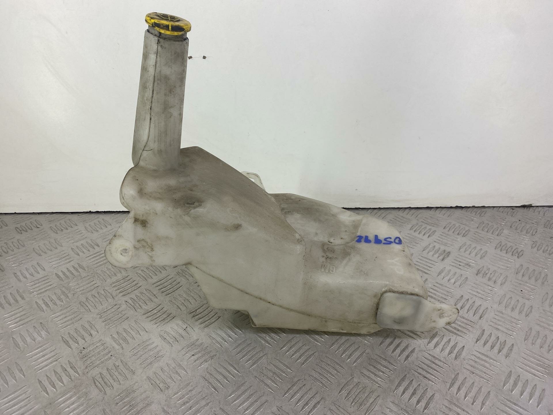 Бачок омывателя Opel Astra H 2004