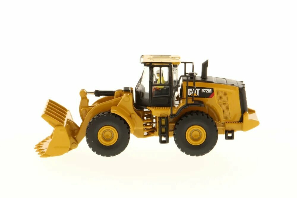 Коллекционная модель CATERPILLAR 972M Колесный погрузчик 1:87, арт. 85949