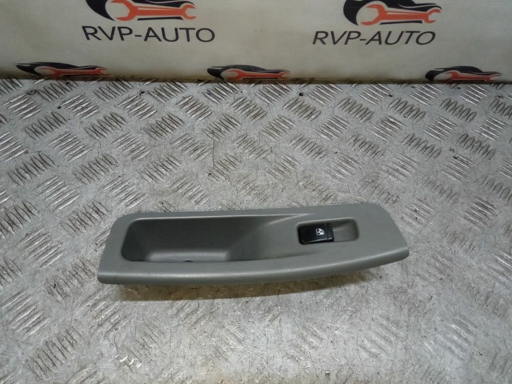 Блок управления стеклоподъемника Chevrolet Lacetti