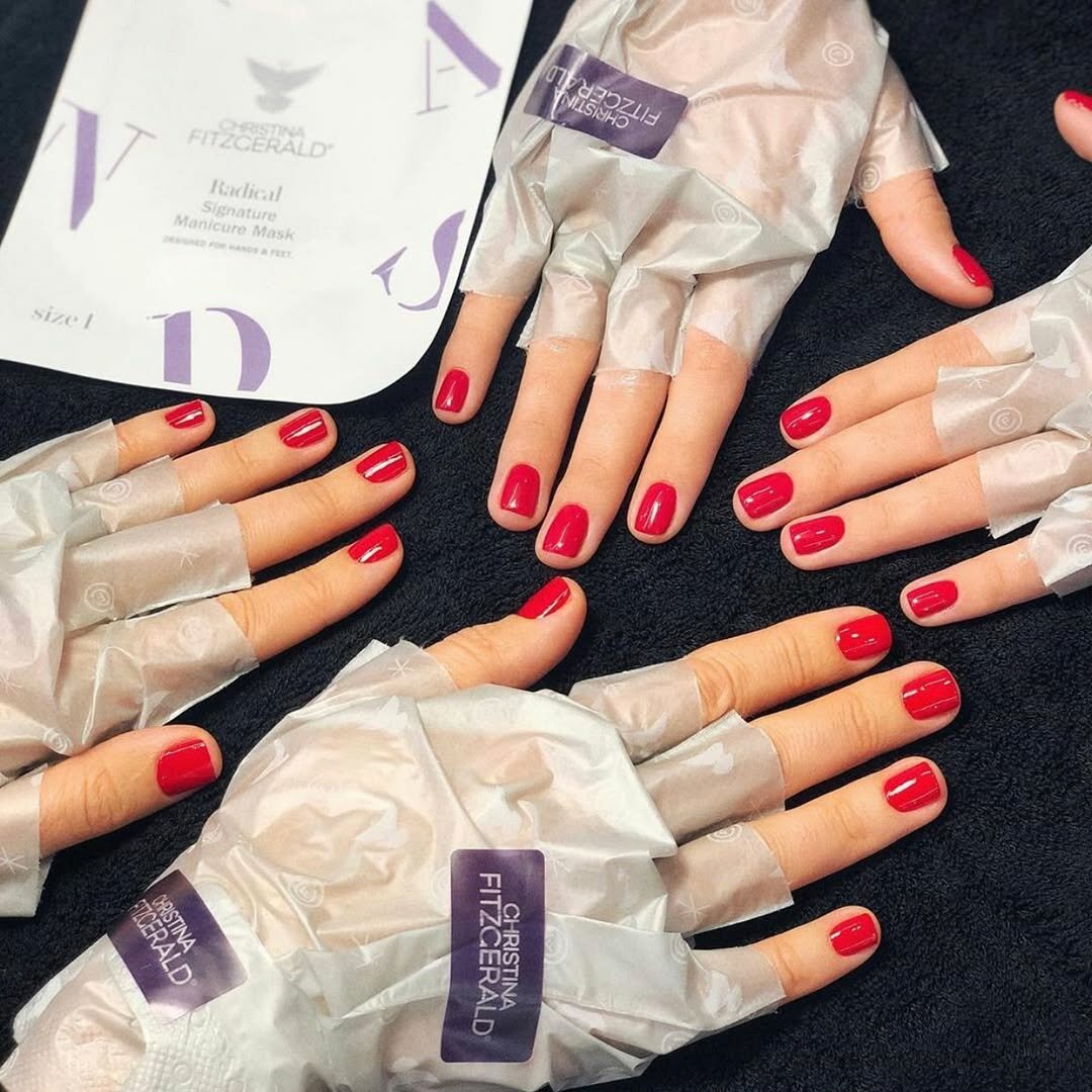 Christina Fitzgerald маска для ухода за кожей рук Radial Signature Manicure Mask (Size 2), 1 шт