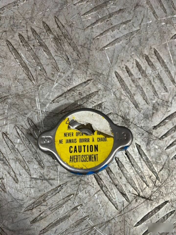 Крышка радиатора Mazda 6 GG 2002-2005