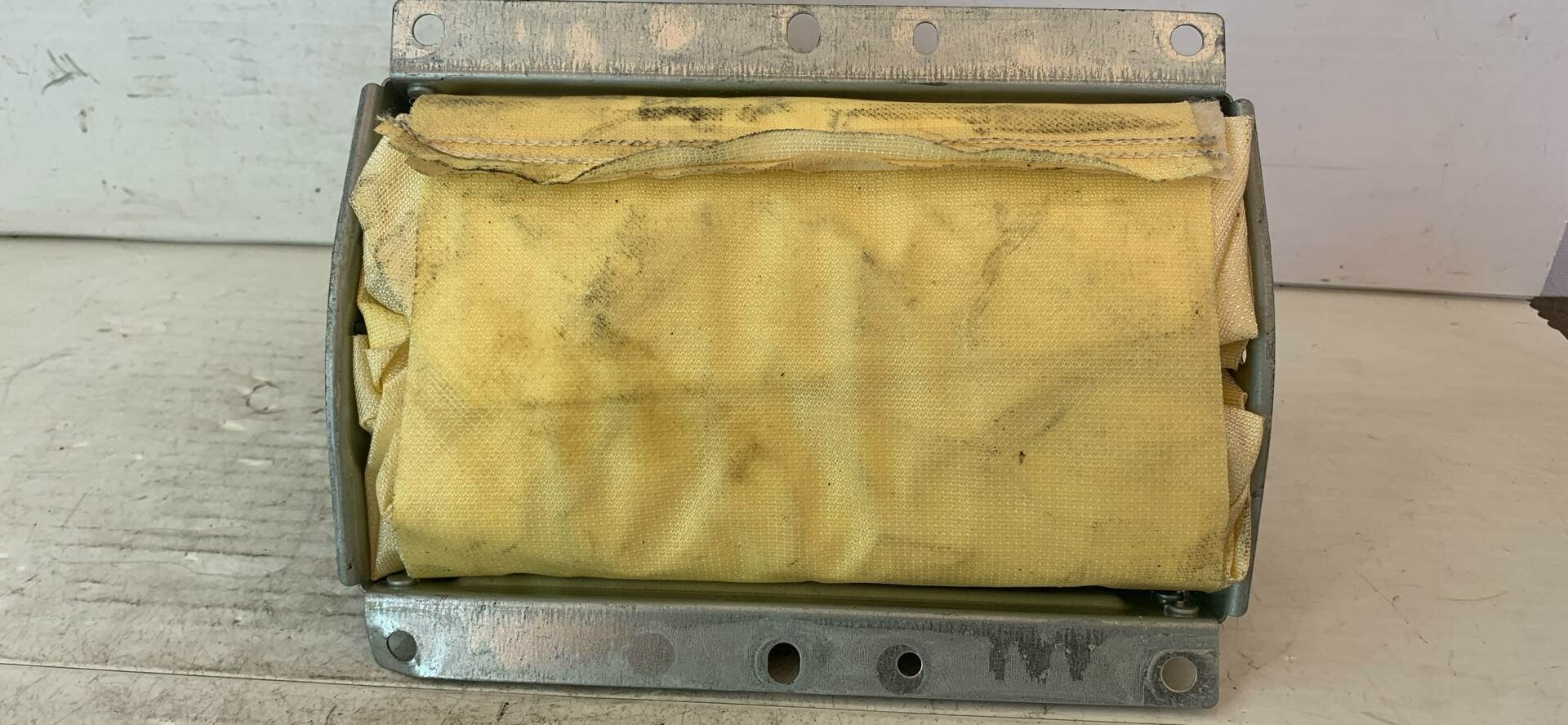 Подушка безопасности пассажира Volvo C70 1999 570306400F1