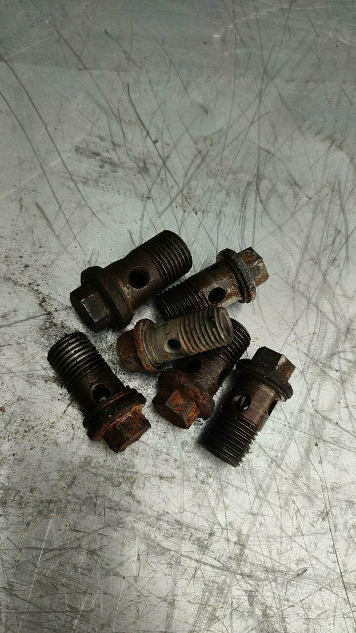 Штуцер на турбину Saab 9-5