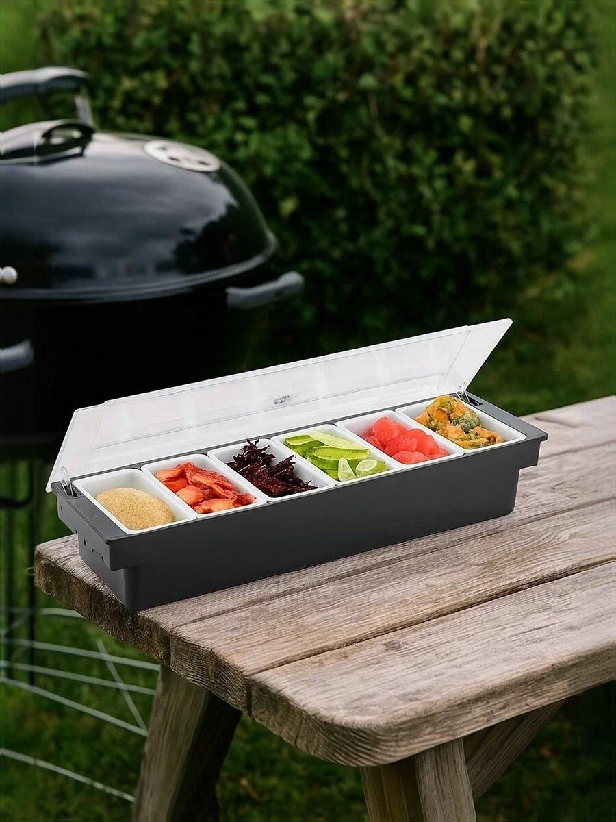 Контейнер для фруктов, специй и соусов на 5 съёмных отделения с крышкой по 0,55 л. черный, пластик.