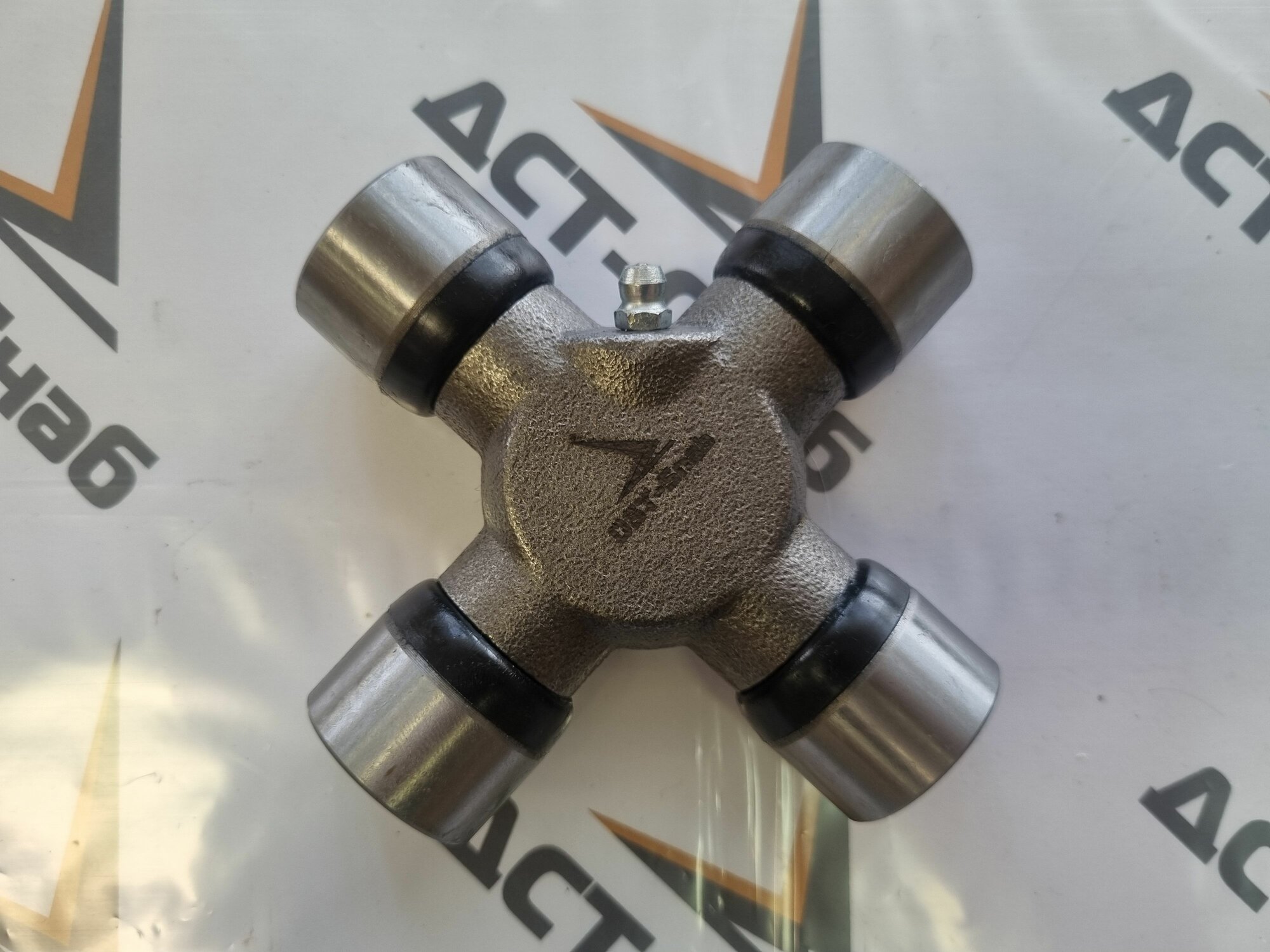 Крестовина карданного вала F10/10300 на Hidromek 30x106 мм