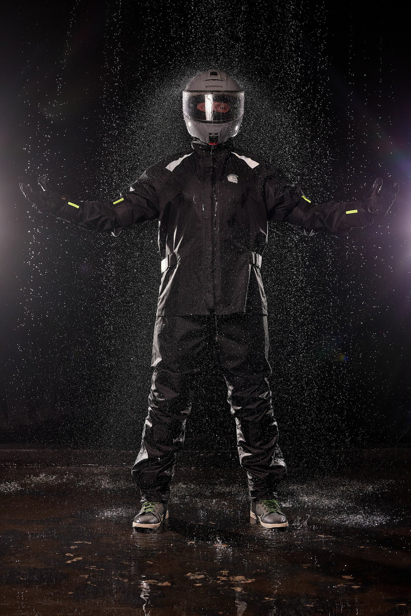 Мотодождевик Hyperlook Garda черный