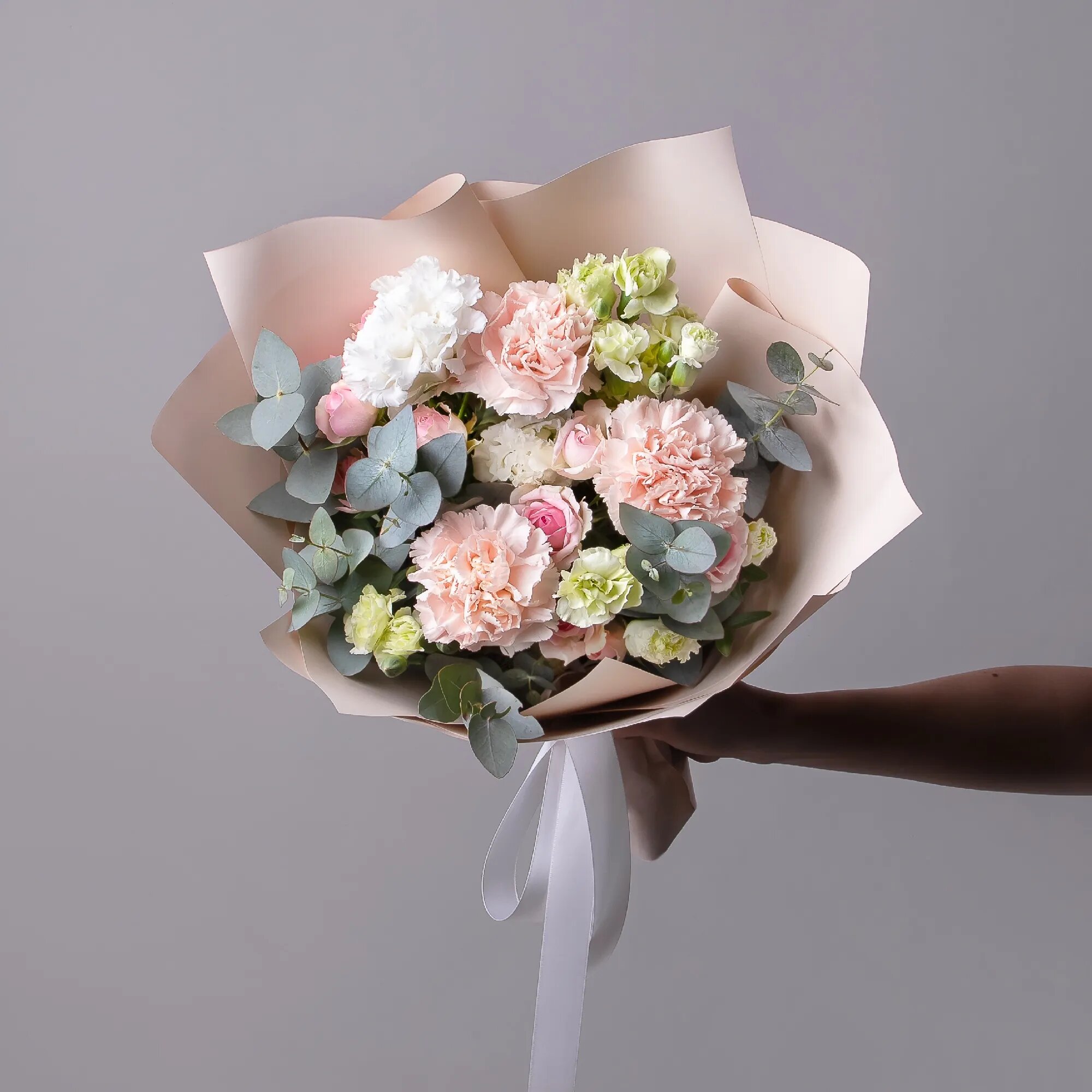 Букет цветов Нежный рассвет S в коробке и аквабоксе от "Простоцветы"