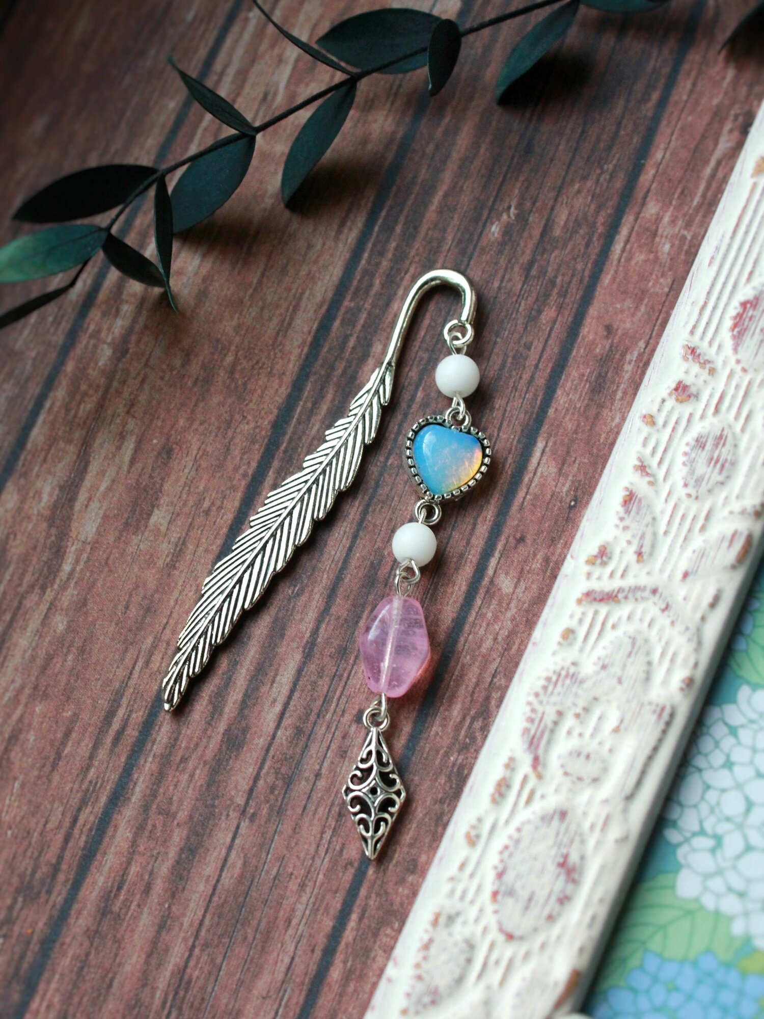 Закладка-перо "Аффирмация" с подвеской, для книги ежедневника учебника, готовый подарок девушке маме сестре подруге