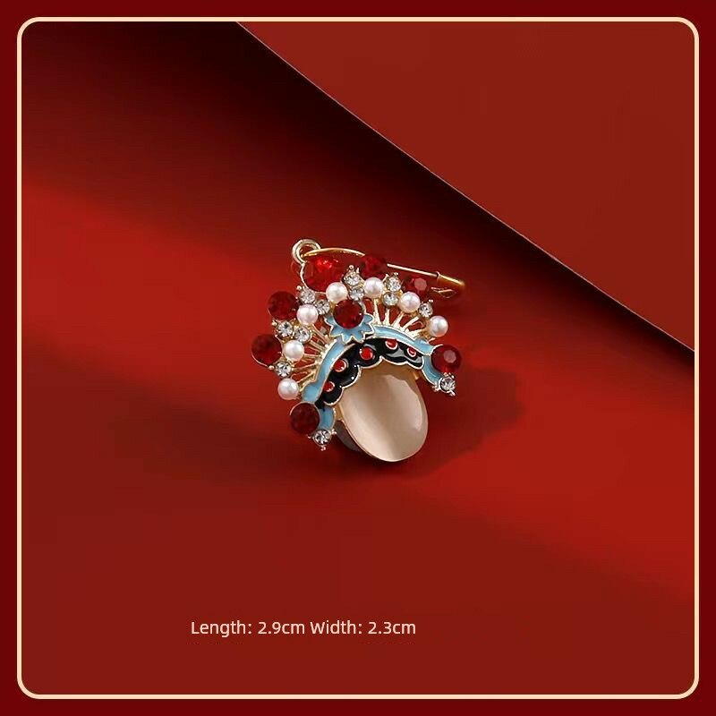 Новые декоративные элементы для свадебных туфель: красные шнурки, подвеска в виде свадебного героя, праздничная пряжка