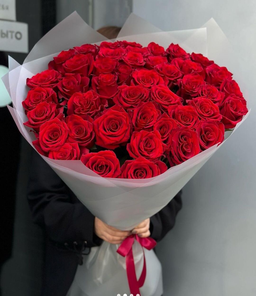 Букет из красных роз 51 штука, красивый букет на любой повод , невероятный букет.