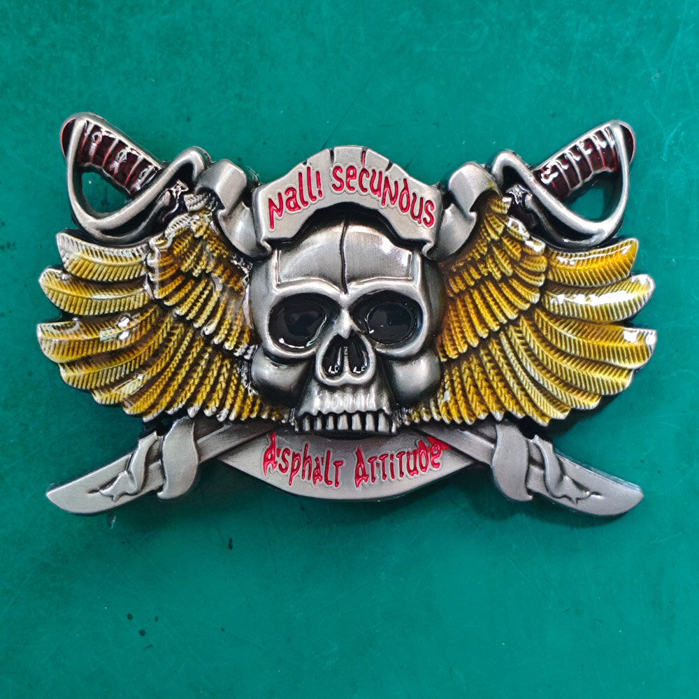 Ковбойская пряжка для ремня 40 мм с череп двойным ножом бляха армейская на ремень мужской