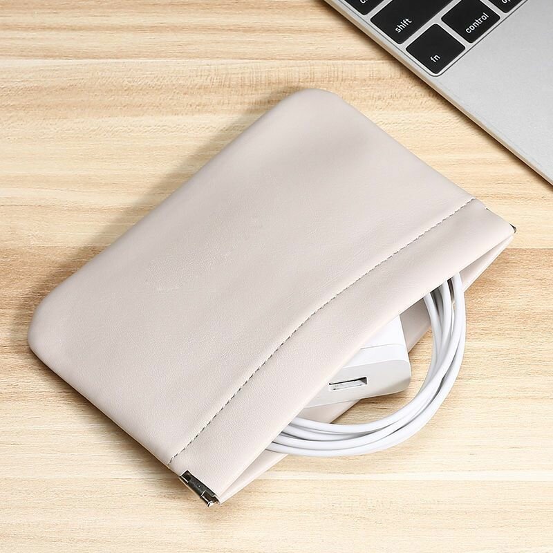 Компактная овсяно-белая портативная сумка-чехол для наушников, кабелей и мелких аксессуаров — 15x8 см