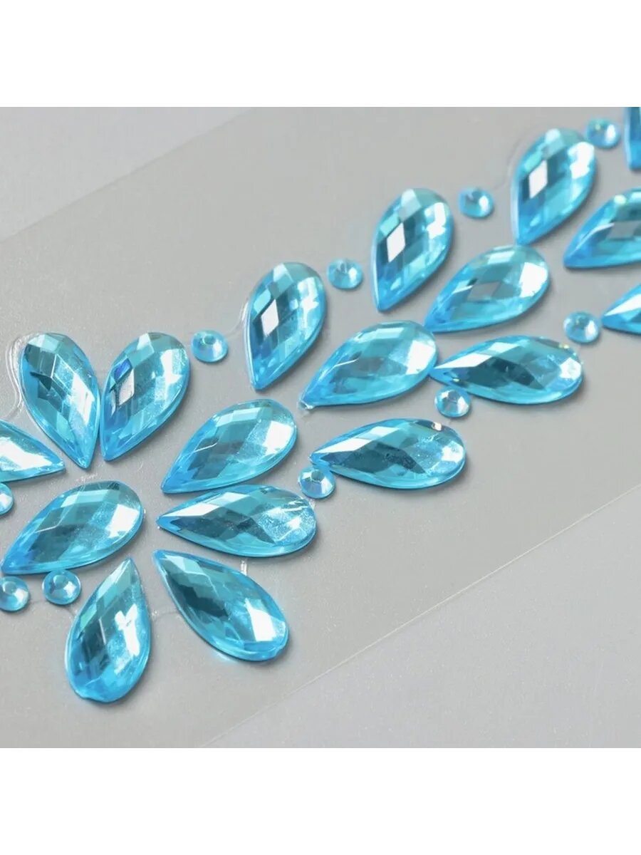 Объемная наклейка-страза с голубым перламутром