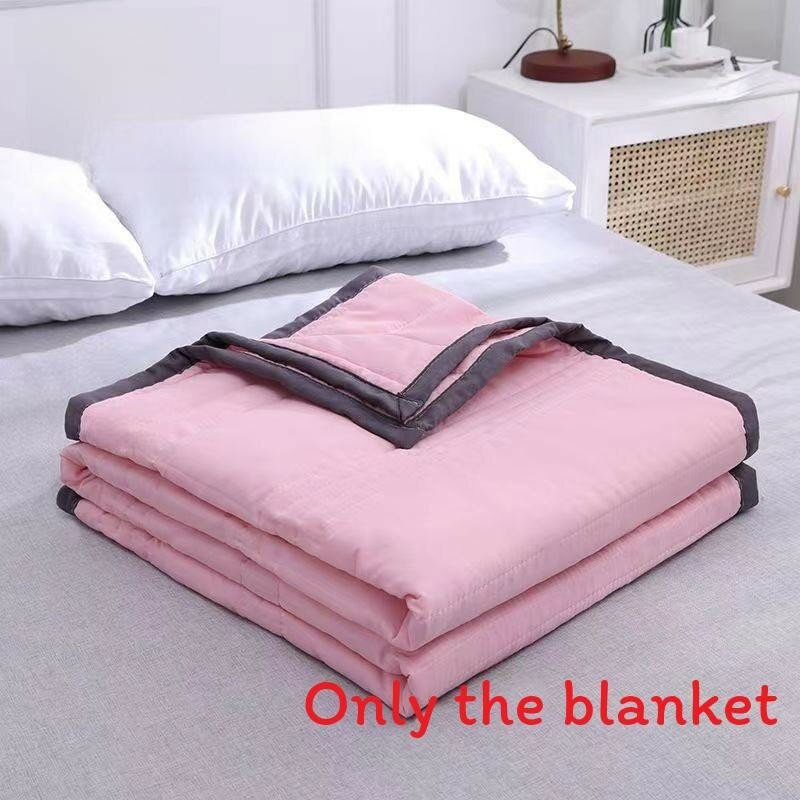 Waterwashed cotton bed quilt with soft feel and antiallergy material for bedroom and lounge