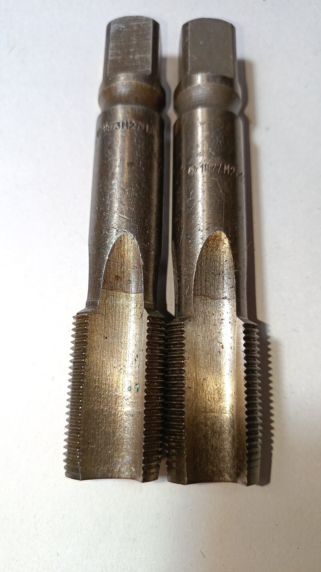 Метчик м/р М27х1,5 1873/1877 Р6М5 комплект из 2-х шт
