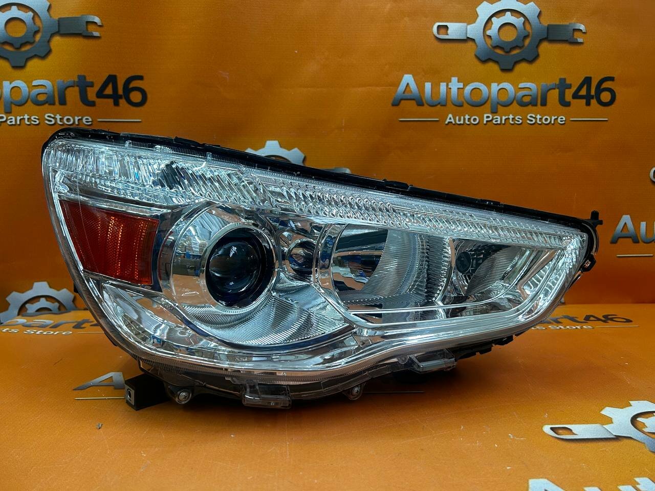 Фара передняя правая Mitsubishi ASX 2010-2020. Хром, под электрокорректор. Аналог