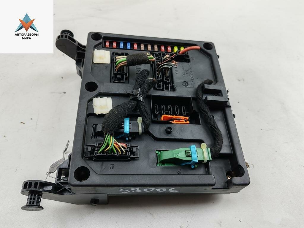 Блок предохранителей Ford Galaxy рест. 2005 7M3962258AM