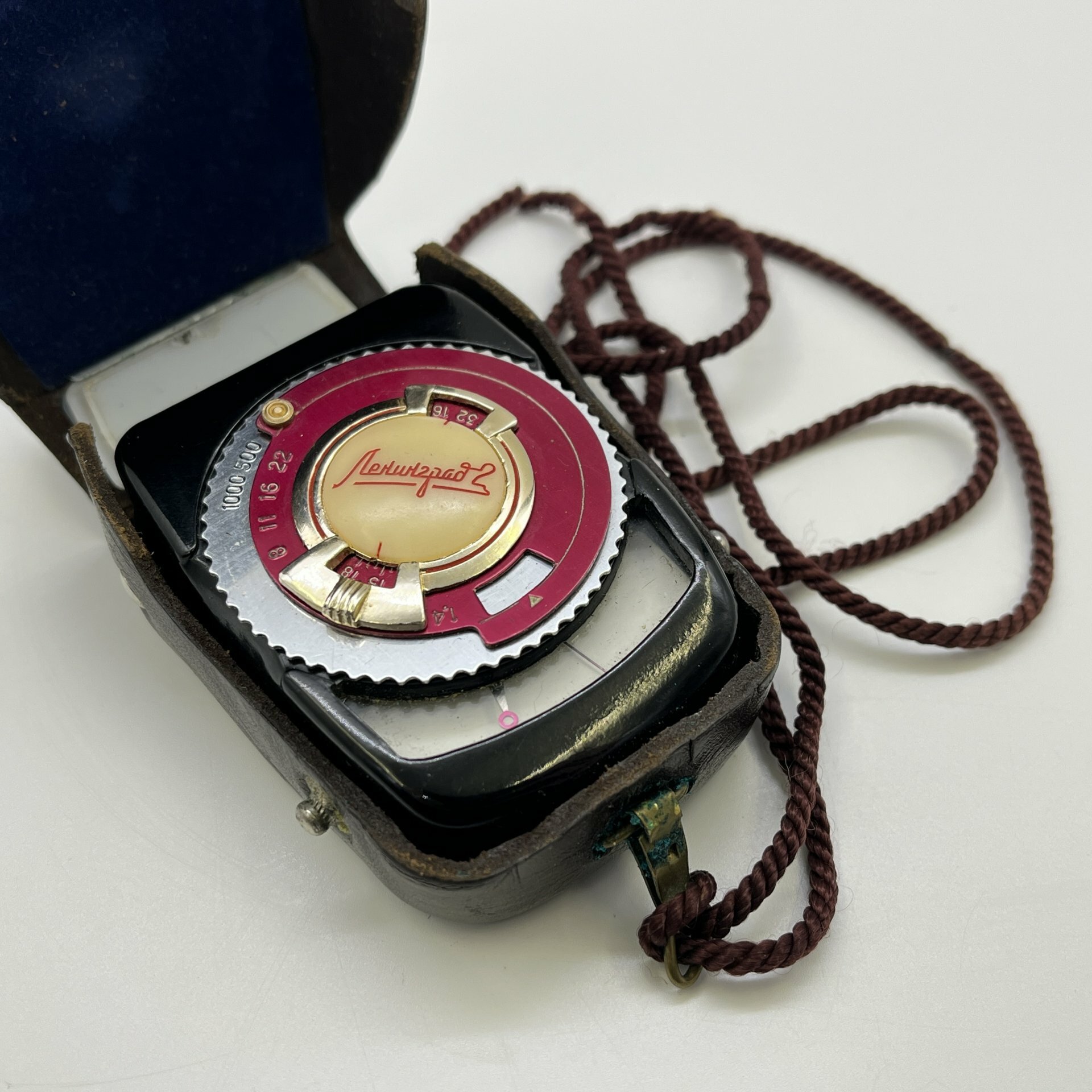 Экспонометр фотоэлектрический "Ленинград 2" (типа Ю11/2), пластик, металл, кожа