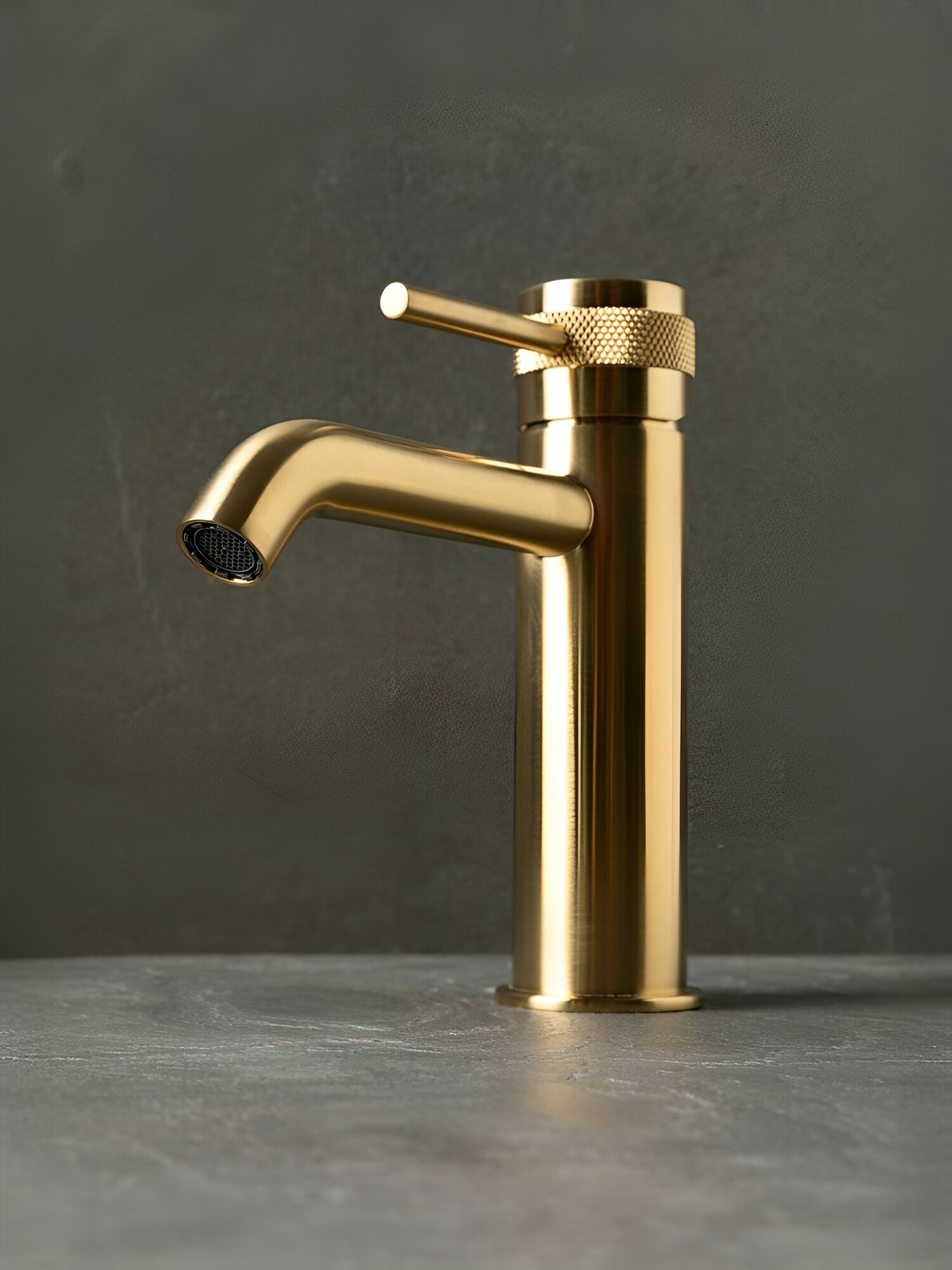 Смеситель для раковины умывальника в ванную, кран для умывальника в ванную Allen Brau Priority 3.0 (5.31A01-GB) браш. золото – раковина для ванной комнаты