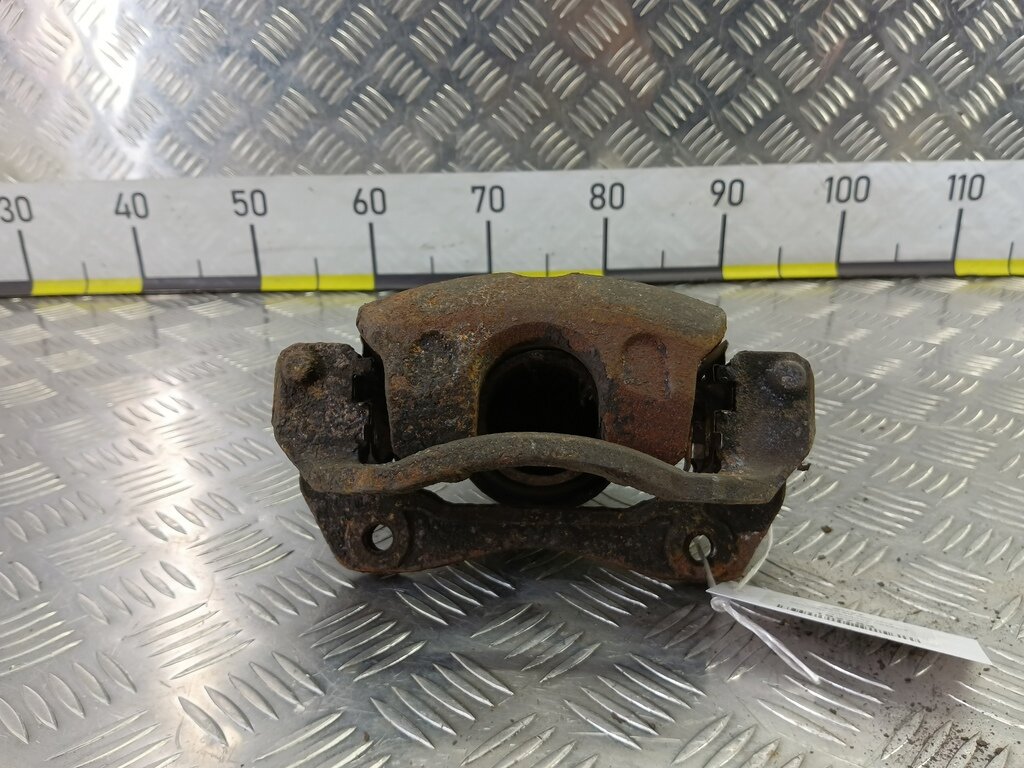 Суппорт передний правый Б/У для Kia Ceed ED (2006—2010) 581301H000