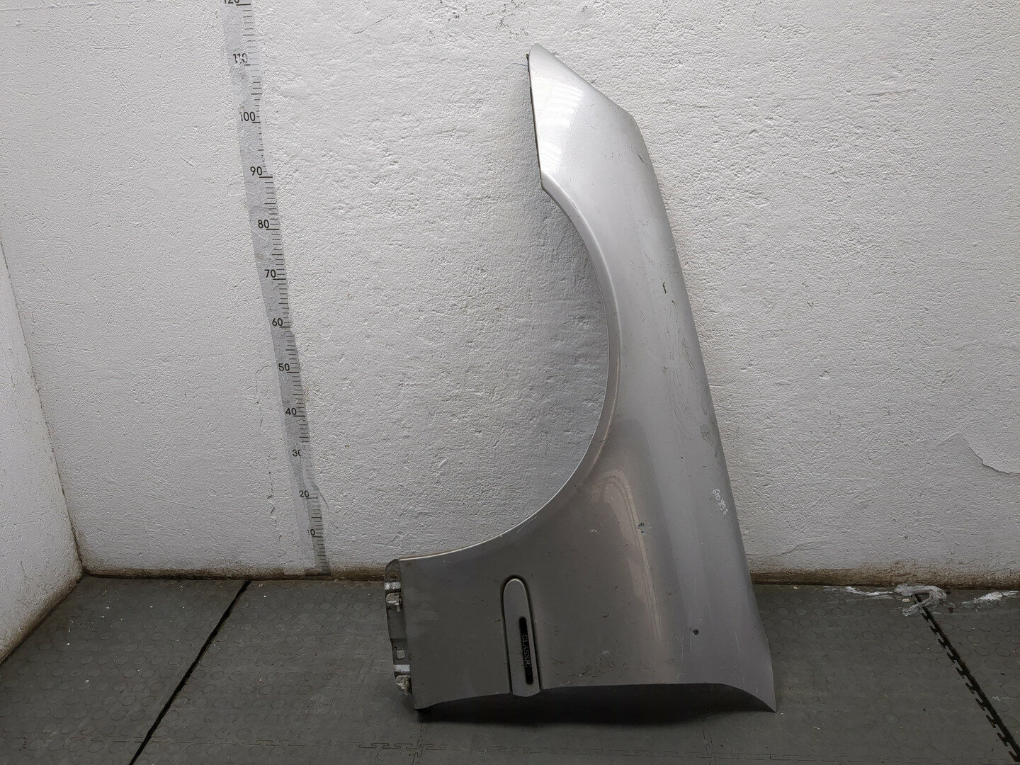 Крыло левое переднее Mercedes C W203 Б/У