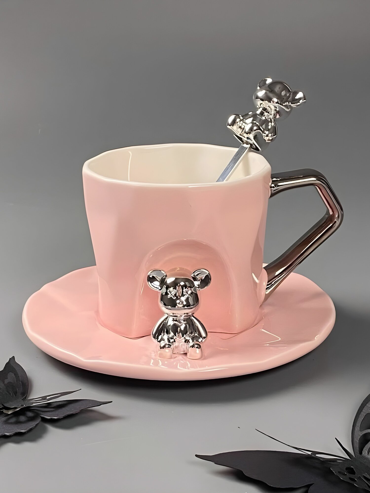 Чашка 280 мл с блюдцем и ложкой для чая и кофе с медвежонком, фарфор, цвет розовый