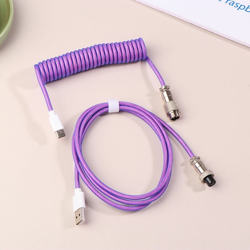 Механическая клавиатура с кабелем