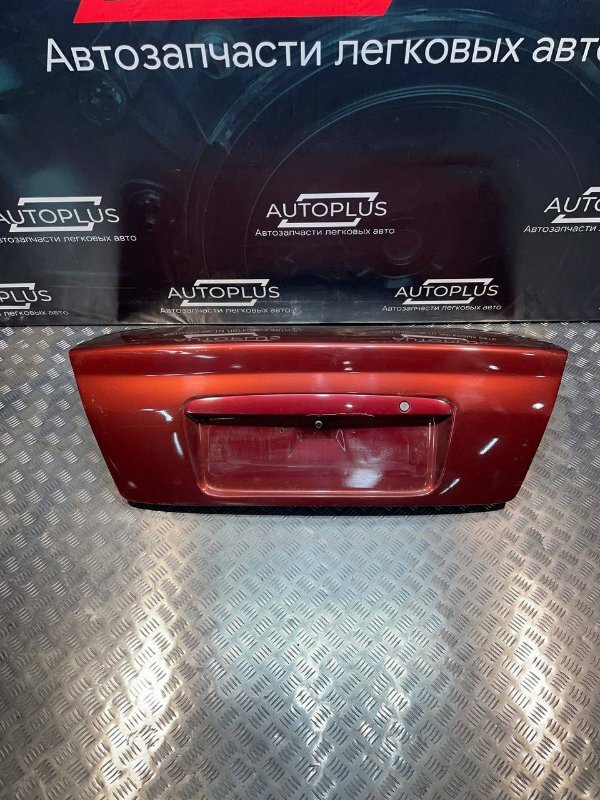 Крышка багажника Mazda Protege 2001 (1.6 ZM) Б/У с пробегом